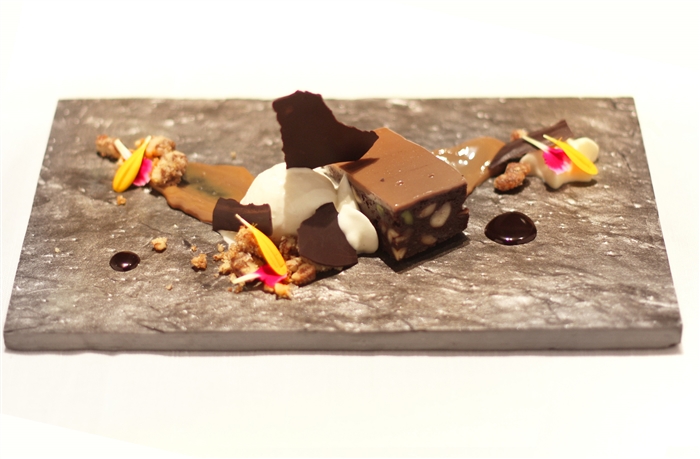 Snickers with condensed milk foam | Recipe by AndreasNicoletti | cookniche