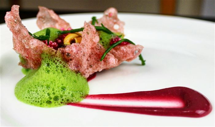 Beetroot tapioca crisp, berries' gel, parsley foam, pickled chinese ...