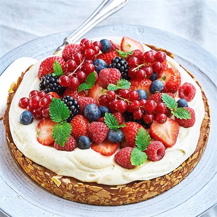 Summer almond cake with berries | Recipe by RoyFares | cookniche